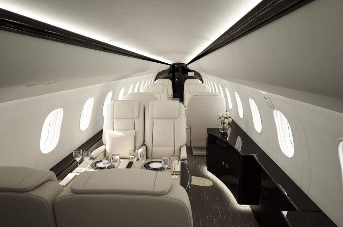 CRJ200 VIP - Elisen & associés Inc.